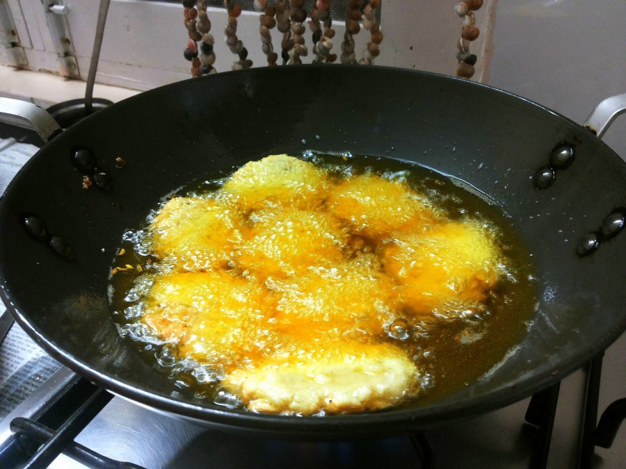 Khajuria/Thekua (sweets from Bihar) – Indian Cooking Manual