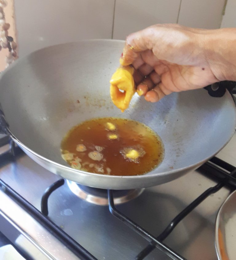 Squid fritters (kanava fish pakora/pakoda) – Indian Cooking Manual