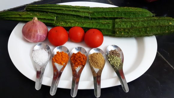 Ridge Gourd with Tomato – Indian Cooking Manual