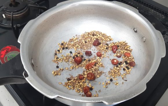 Ghughani dry (Black Chick Peas/Bengal Gram) dry – Indian Cooking Manual