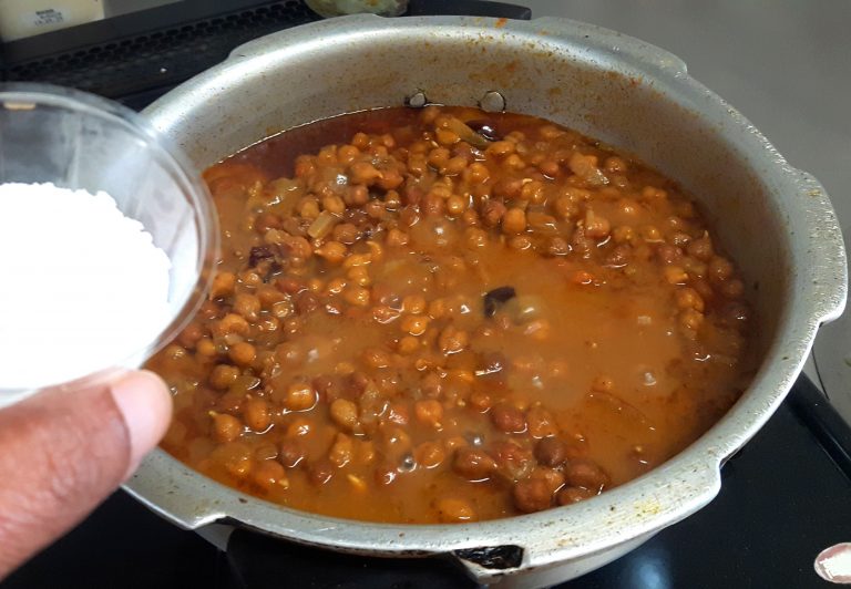 Ghughani dry (Black Chick Peas/Bengal Gram) dry – Indian Cooking Manual